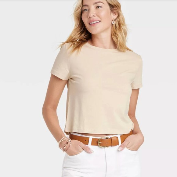 Universal Thread | Tops | Universal Thread Shrunken Short Sleeve Tshirt ...